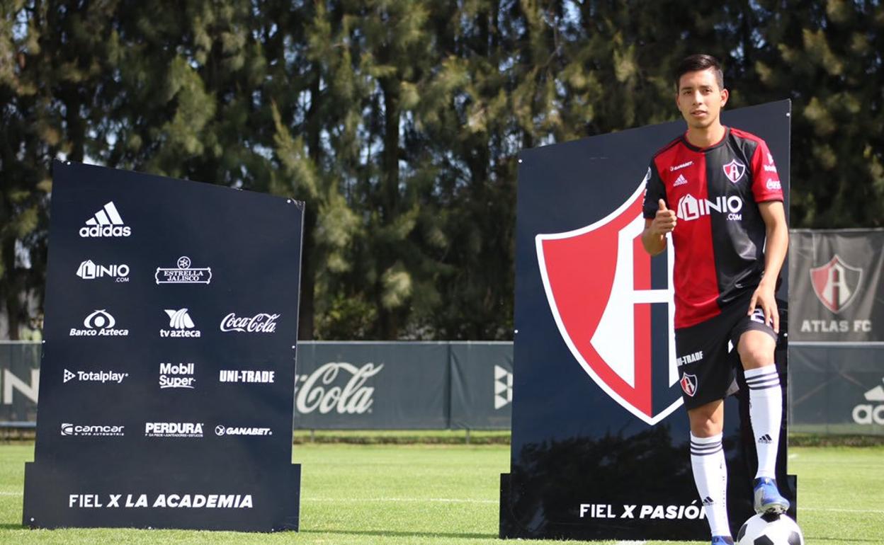 El Salamanca CF hace oficial el fichaje del lateral zurdo mexicano Ulises Torres | El Norte de ...